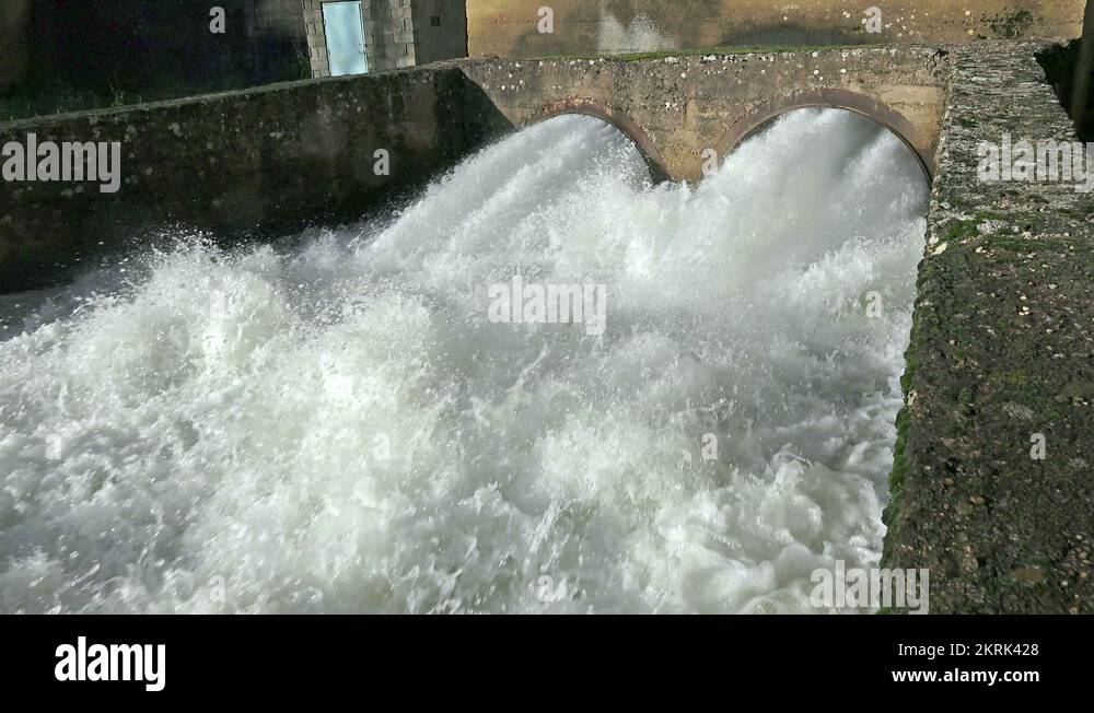 Pipe routing Stock Videos & Footage - HD and 4K Video Clips - Alamy