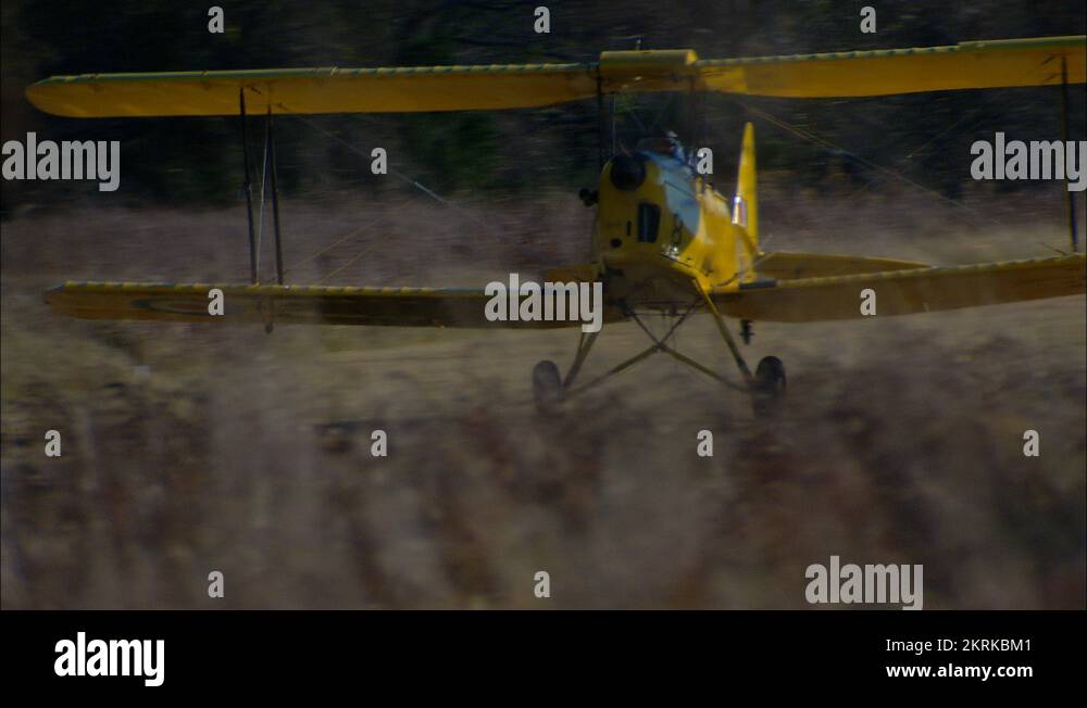 De havilland tiger moth Stock Videos & Footage - HD and 4K Video Clips ...