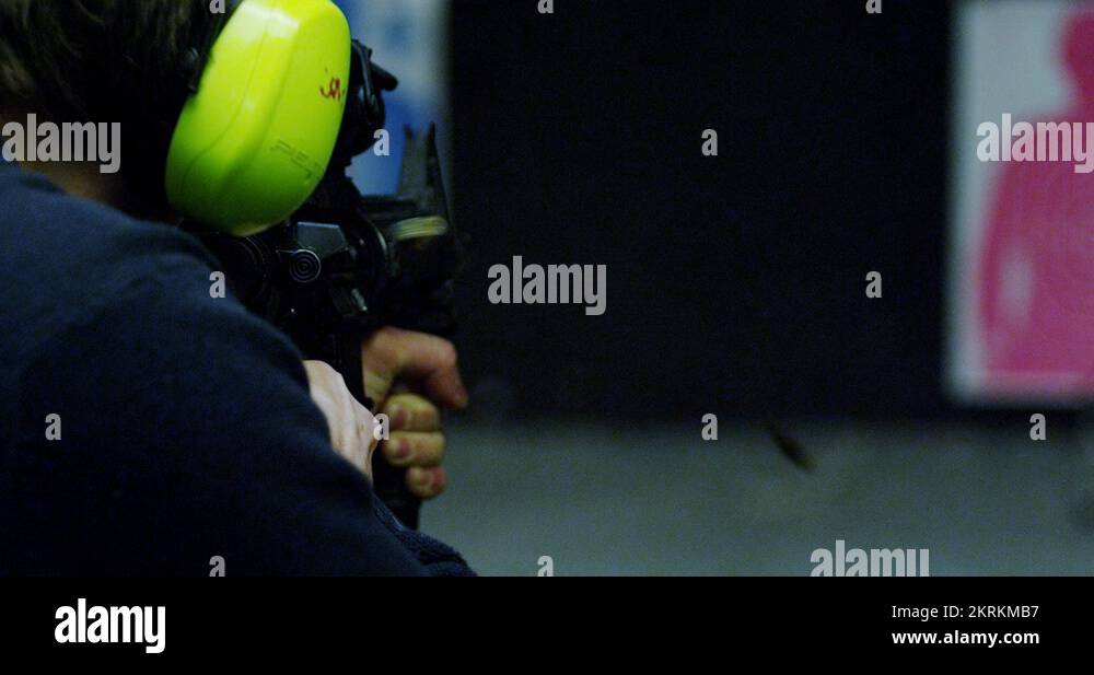 Automatic mp5 gun Stock Videos & Footage - HD and 4K Video Clips - Alamy