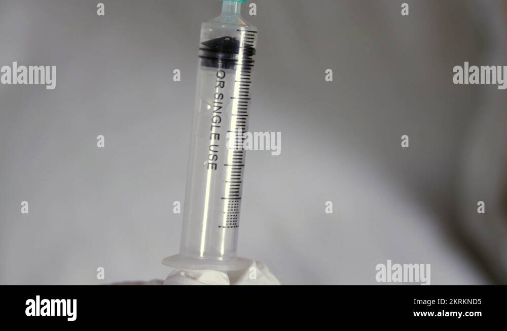 Syringe hospital Stock Videos & Footage - HD and 4K Video Clips - Alamy