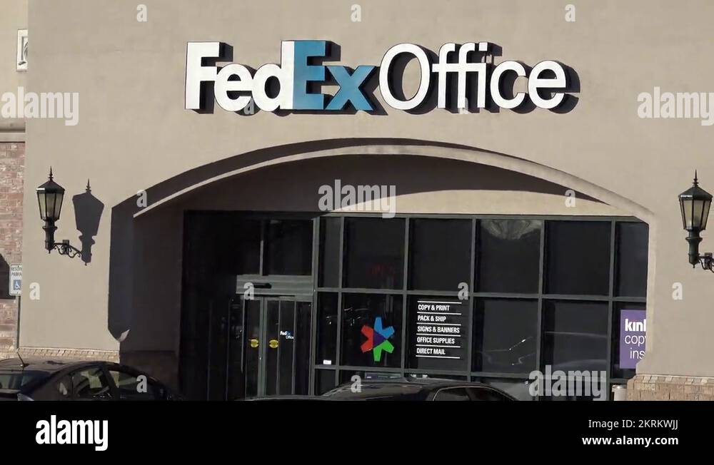 Fedex office Stock Videos & Footage - HD and 4K Video Clips - Alamy
