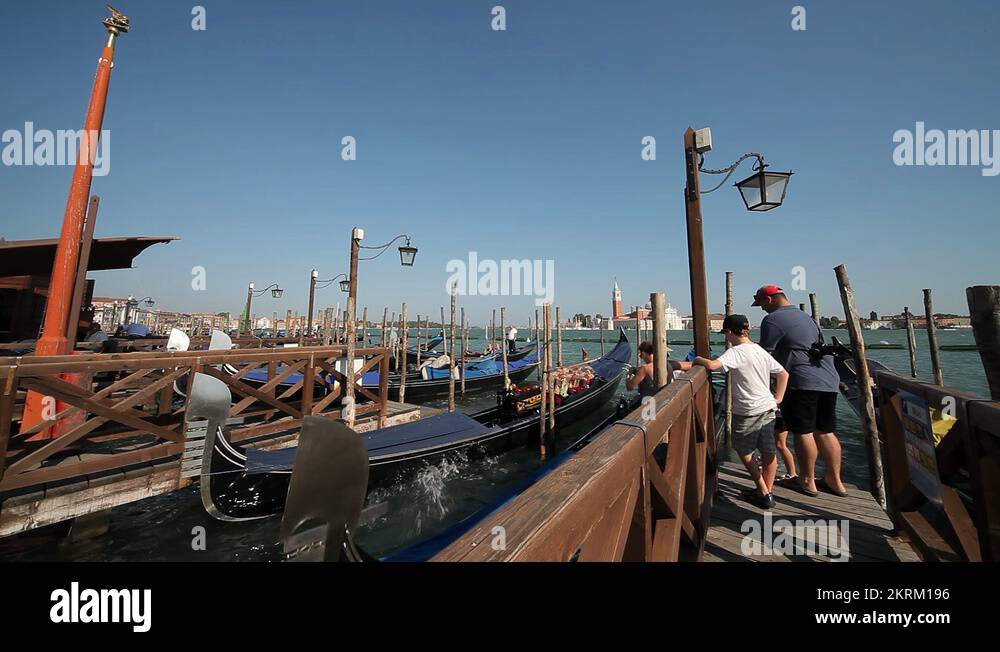 Gondolas service Stock Videos & Footage - HD and 4K Video Clips - Alamy