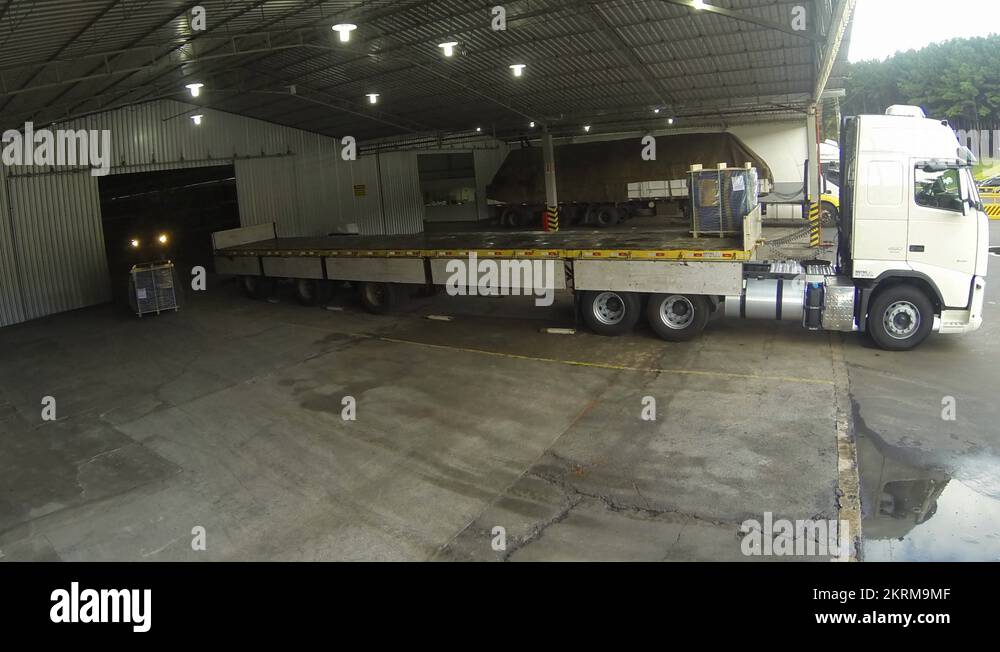 Truck being loaded Stock Videos & Footage - HD and 4K Video Clips - Alamy
