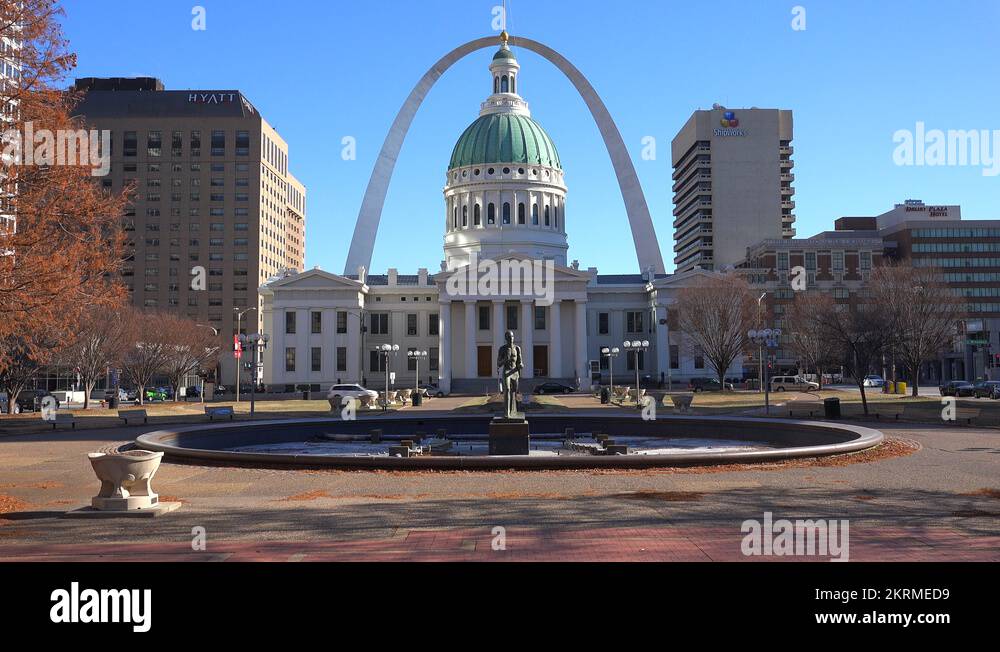 Arch towers Stock Videos & Footage - HD and 4K Video Clips - Alamy