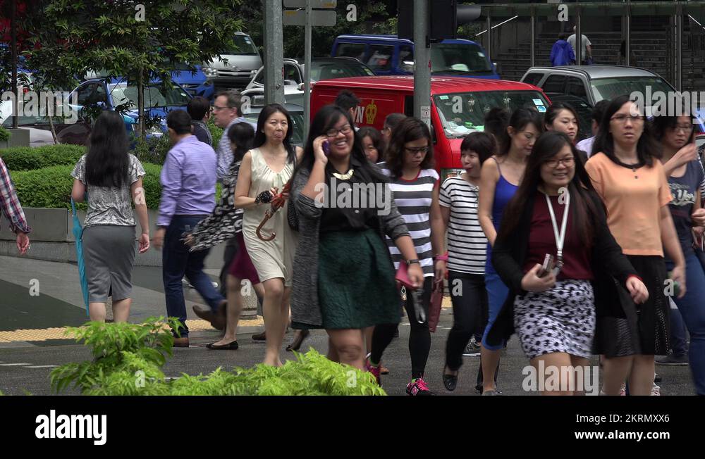 Diversity crowd walk Stock Videos & Footage - HD and 4K Video Clips - Alamy
