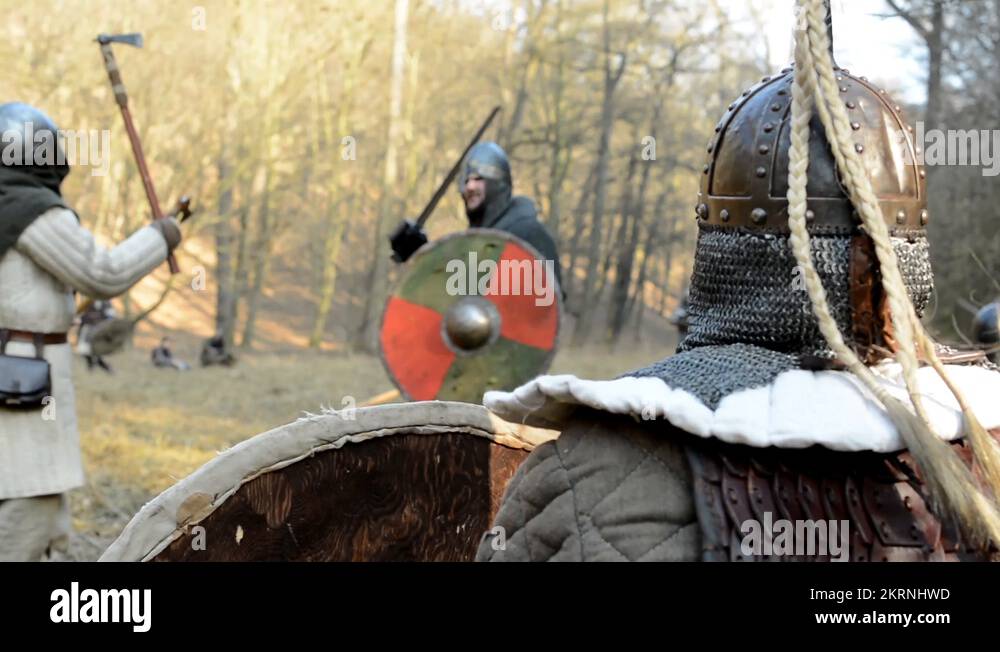 medieval battle - war - soldiers fight - men fight and soldier watches ...