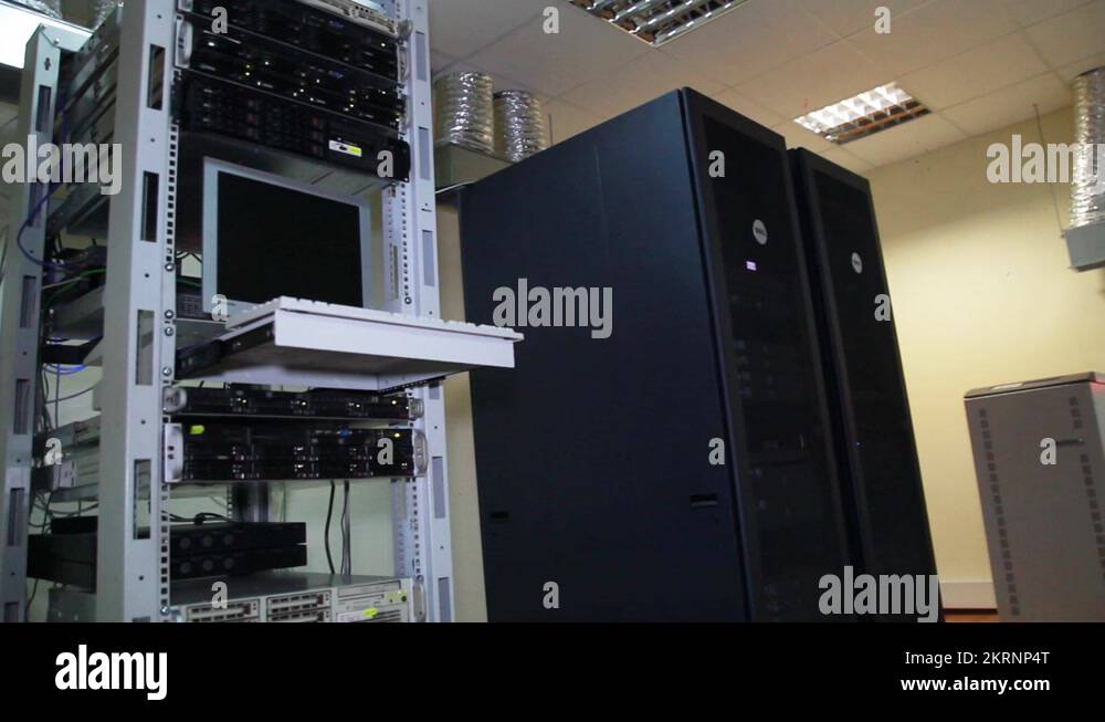 Serverfarm Stock Videos & Footage - HD and 4K Video Clips - Alamy