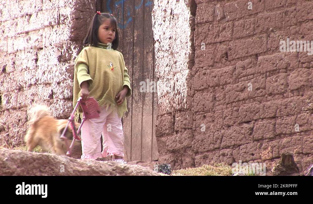 Peru family poor Stock Videos & Footage - HD and 4K Video Clips - Alamy