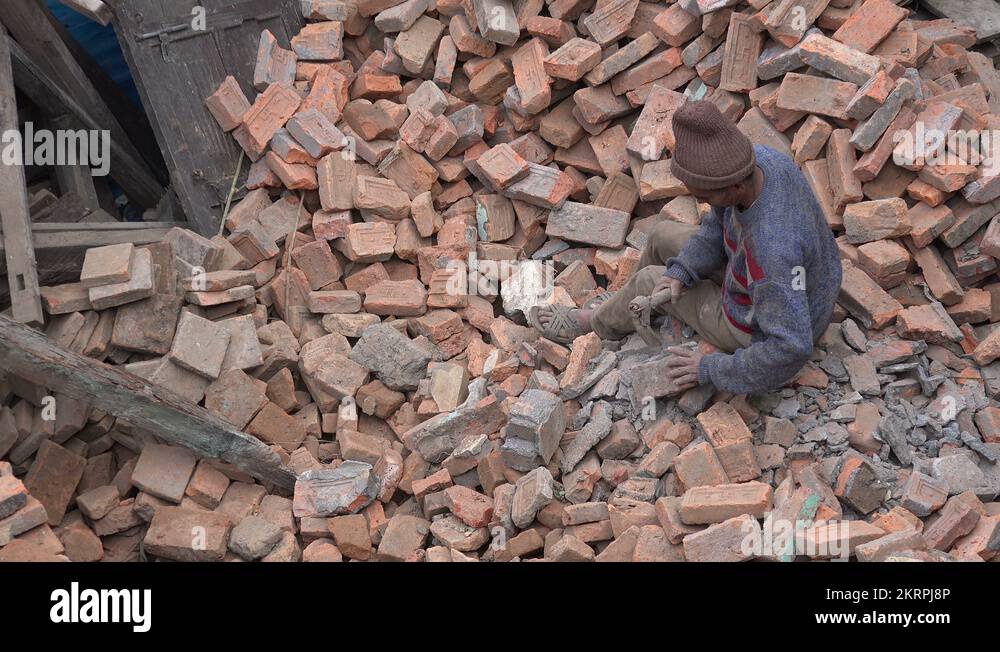 Bricks worker Stock Videos & Footage - HD and 4K Video Clips - Alamy
