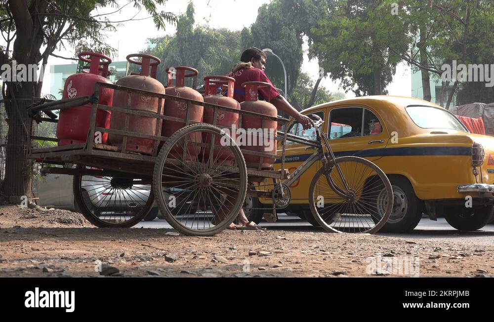 Gas delivery cycle Stock Videos & Footage - HD and 4K Video Clips - Alamy