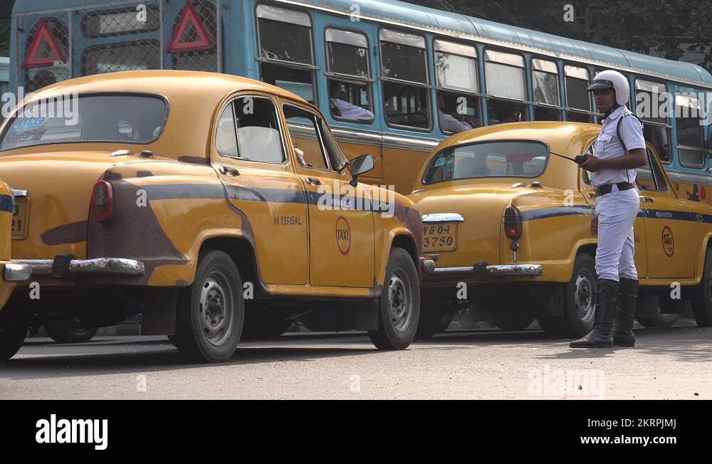 Traffic police india Stock Videos & Footage - HD and 4K Video Clips - Alamy