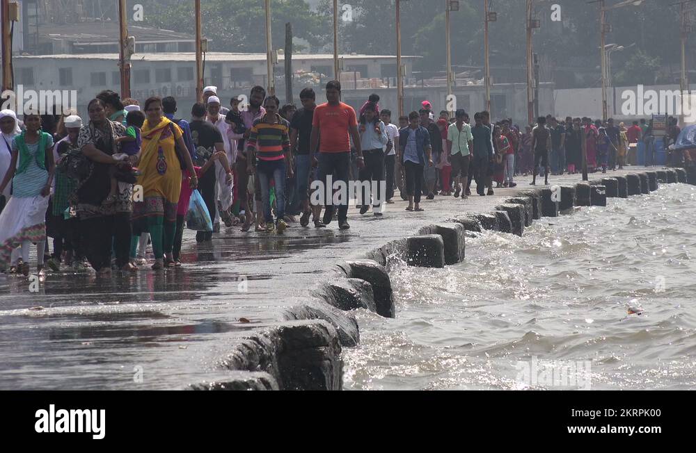 Mumbai sacred place Stock Videos & Footage - HD and 4K Video Clips - Alamy