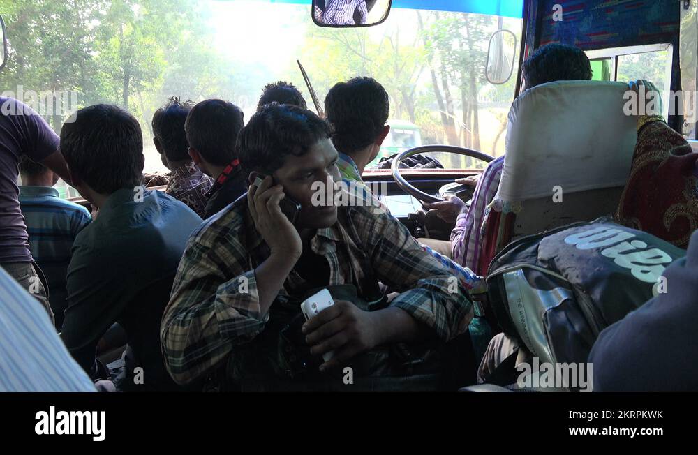 Overcrowded bus Stock Videos & Footage - HD and 4K Video Clips - Alamy
