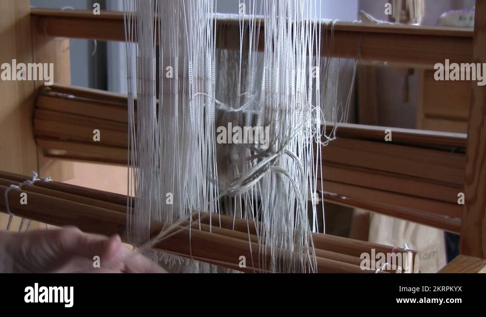 The loom Stock Videos & Footage - HD and 4K Video Clips - Alamy
