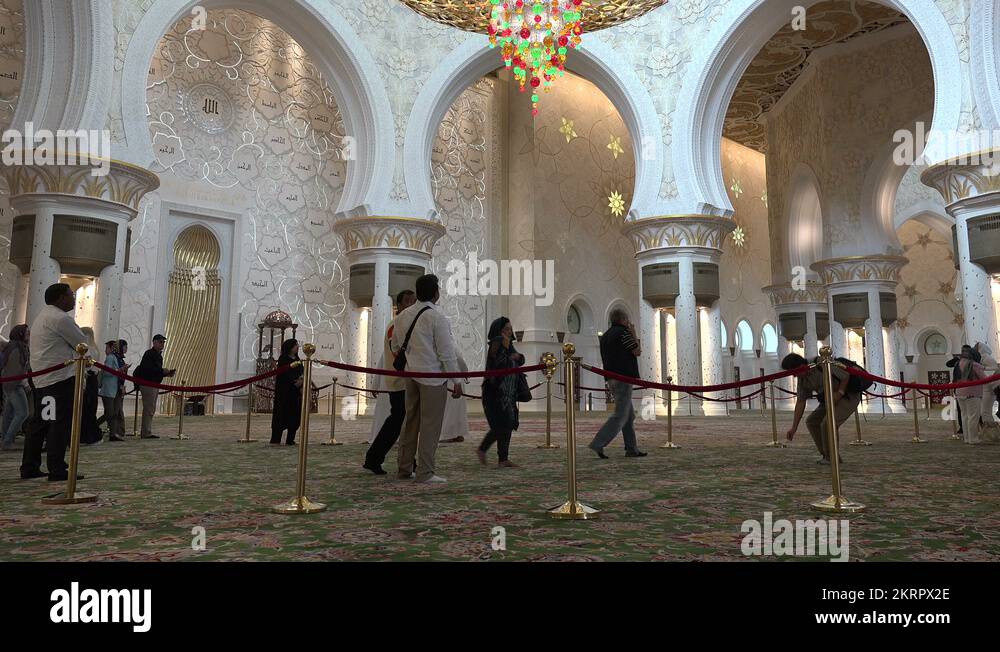 People visit the Sheikh Zayed Grand Mosque in Abu Dhabi Stock Video ...