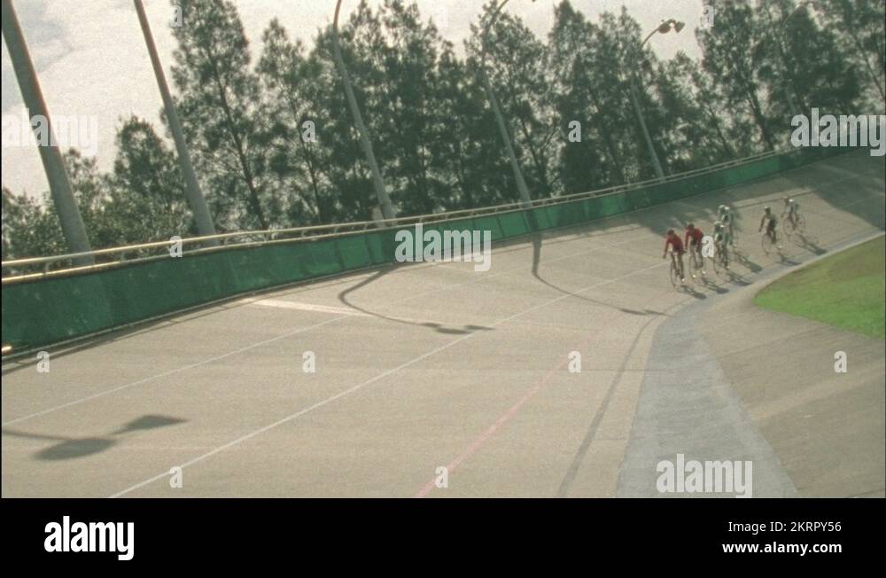 Cycle race velodrome Stock Videos & Footage - HD and 4K Video Clips - Alamy