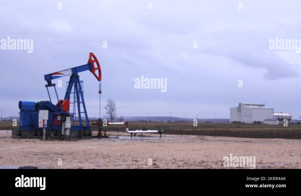 Oil pump machine Stock Videos & Footage - HD and 4K Video Clips - Alamy