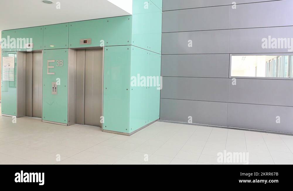 Using elevator Stock Videos & Footage - HD and 4K Video Clips - Alamy
