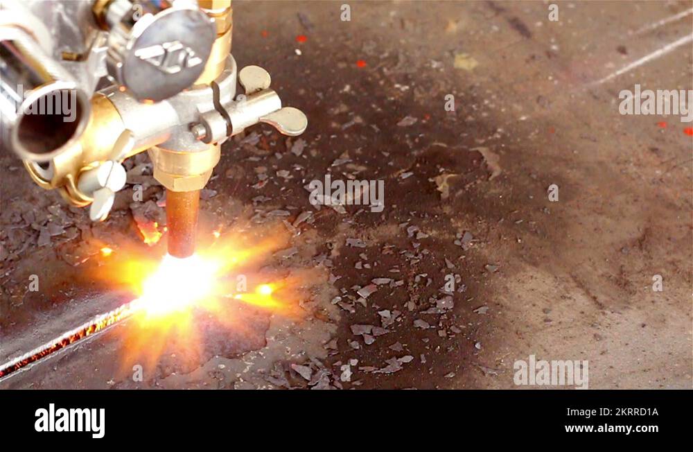 Industry steel, Sparkles, Fire gas cutting slab Stock Video Footage - Alamy