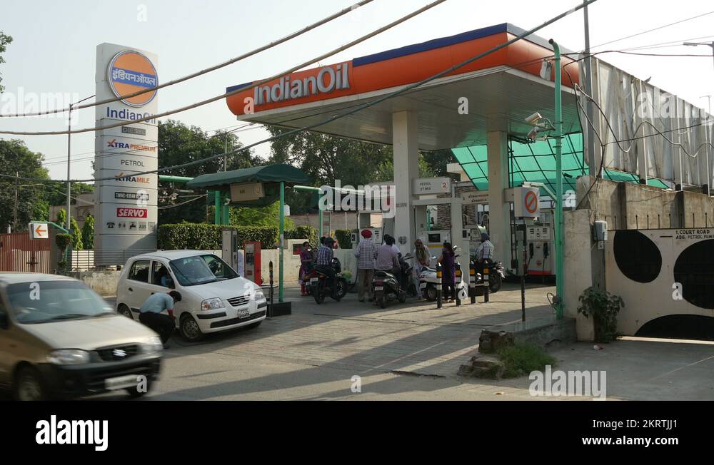 Indian oil logo Stock Videos & Footage - HD and 4K Video Clips - Alamy