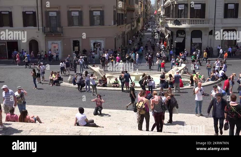 4K Piazza di Spagna Rome Italy Crowd People Tourists Walking Square ...
