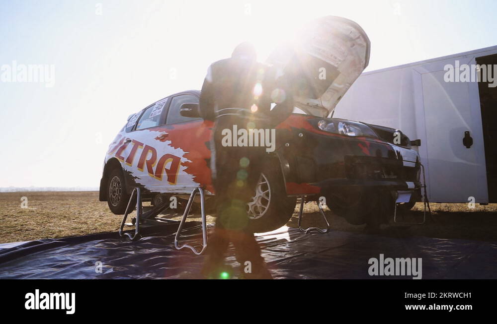 Racing services Stock Videos & Footage - HD and 4K Video Clips - Alamy