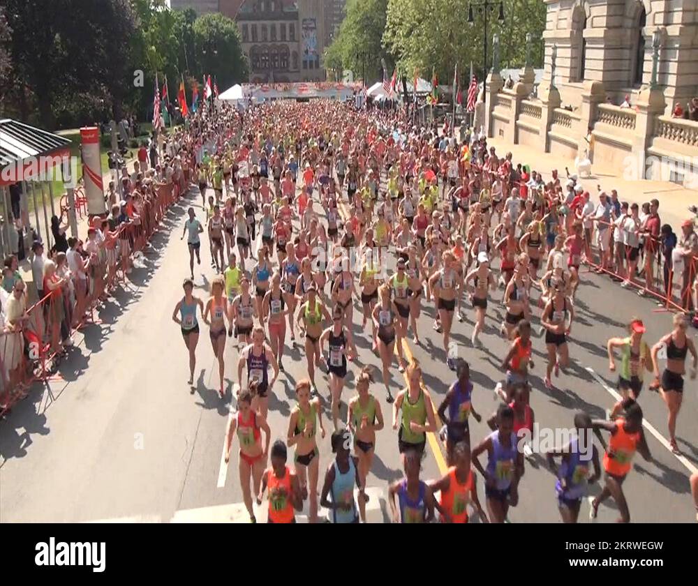 Women Start Road Race Stock Video Footage - Alamy
