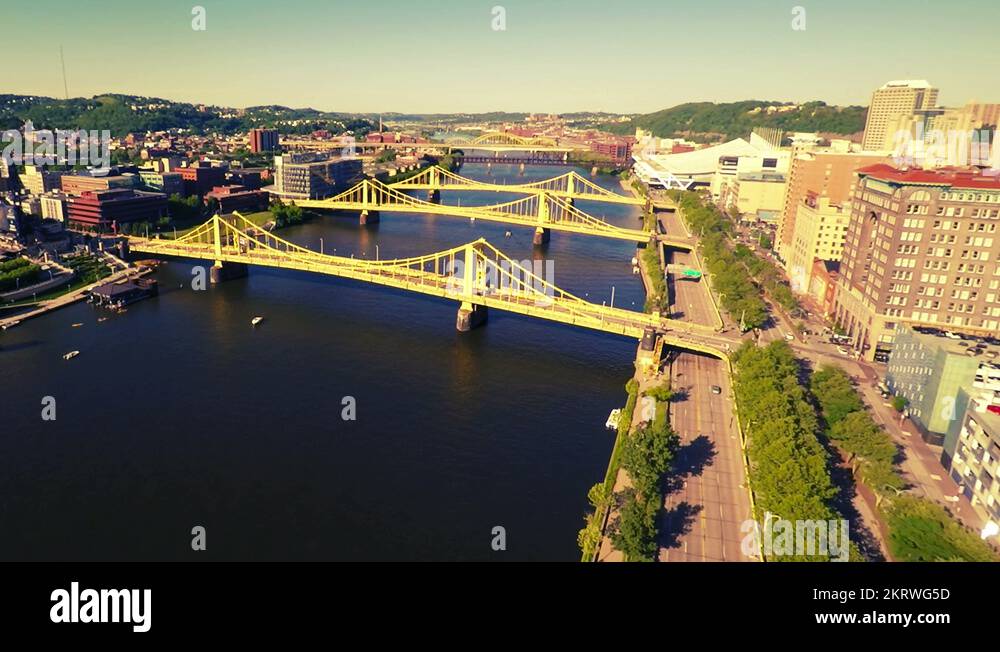 Pittsburgh bridges Stock Videos & Footage - HD and 4K Video Clips - Alamy