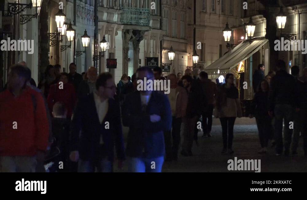 Public street lighting Stock Videos & Footage - HD and 4K Video Clips ...