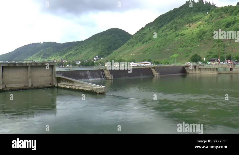 Low head dam Stock Videos & Footage - HD and 4K Video Clips - Alamy