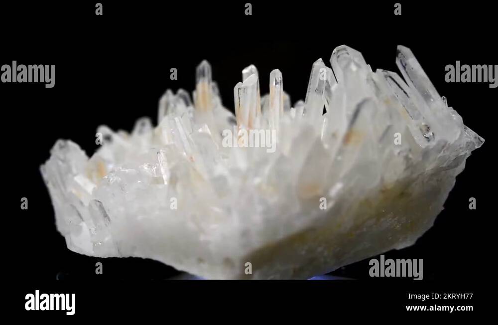 Quartz cluster Stock Videos & Footage - HD and 4K Video Clips - Alamy