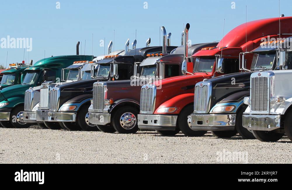 Peterbilt class 8 truck Stock Videos & Footage - HD and 4K Video Clips ...
