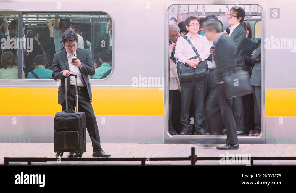 Packed tokyo train Stock Videos & Footage - HD and 4K Video Clips - Alamy