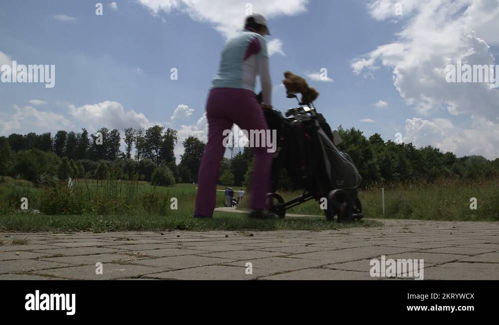 Female golfer Stock Videos & Footage - HD and 4K Video Clips - Alamy