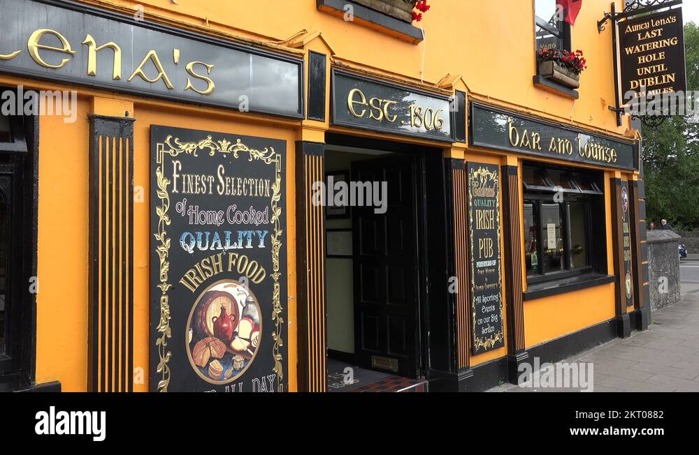 Typical irish bar Stock Videos & Footage - HD and 4K Video Clips - Alamy