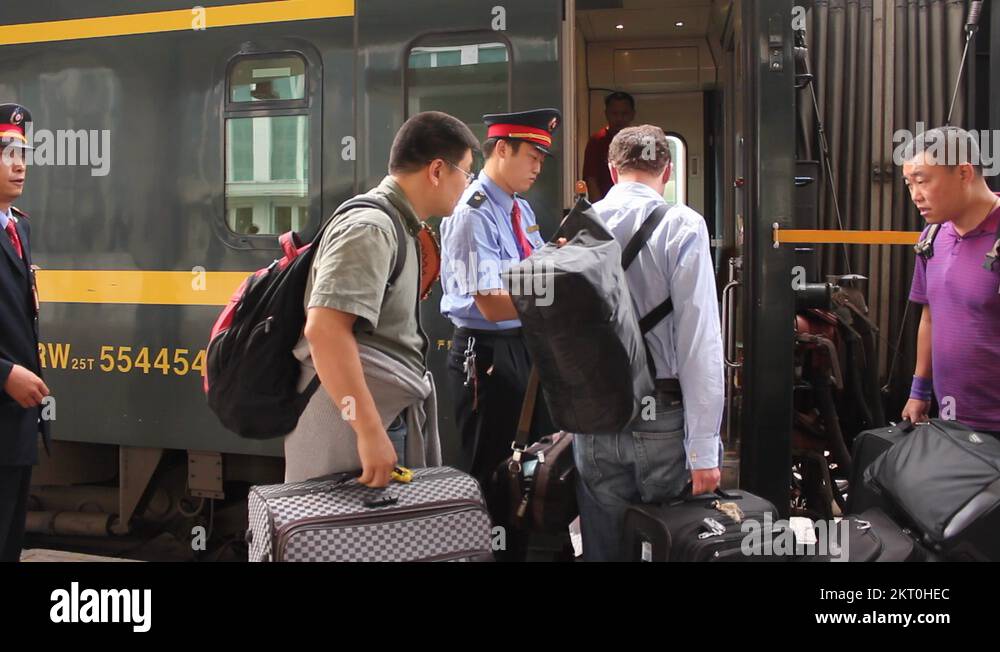 Passengers boarding chinese train Stock Videos & Footage - HD and 4K ...