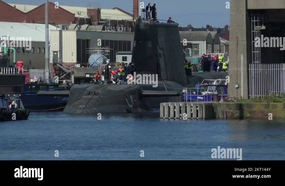 Submarine in floating dock Stock Videos & Footage - HD and 4K Video ...