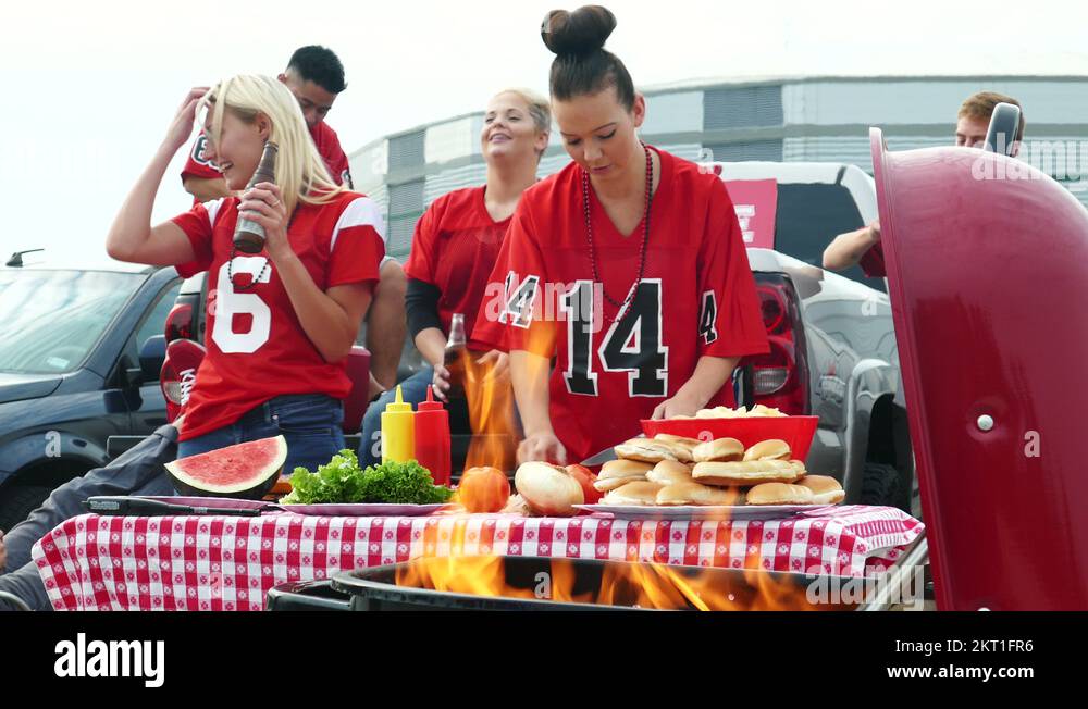 Women tailgate Stock Videos & Footage - HD and 4K Video Clips - Alamy