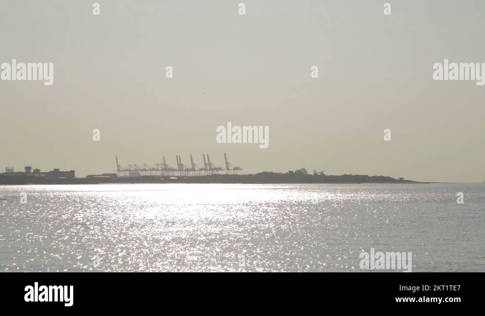 Oil gantry Stock Videos & Footage - HD and 4K Video Clips - Alamy