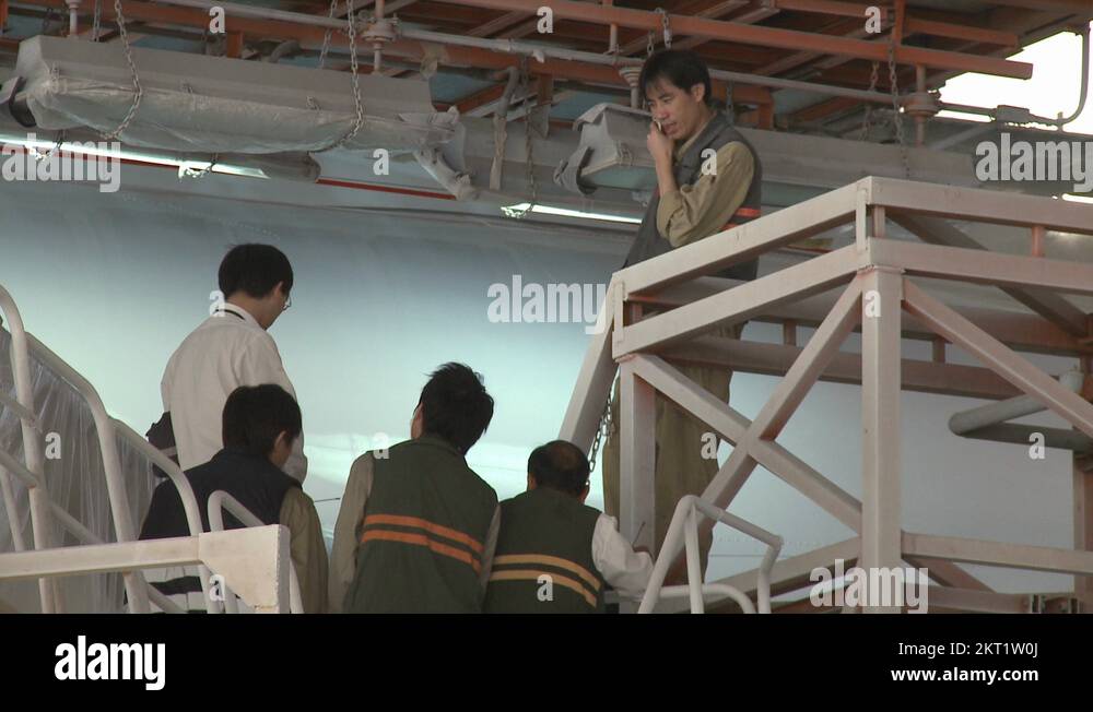 Chinese crew Stock Videos & Footage - HD and 4K Video Clips - Alamy