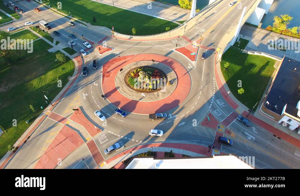 Bustling roundabout Stock Videos & Footage - HD and 4K Video Clips - Alamy