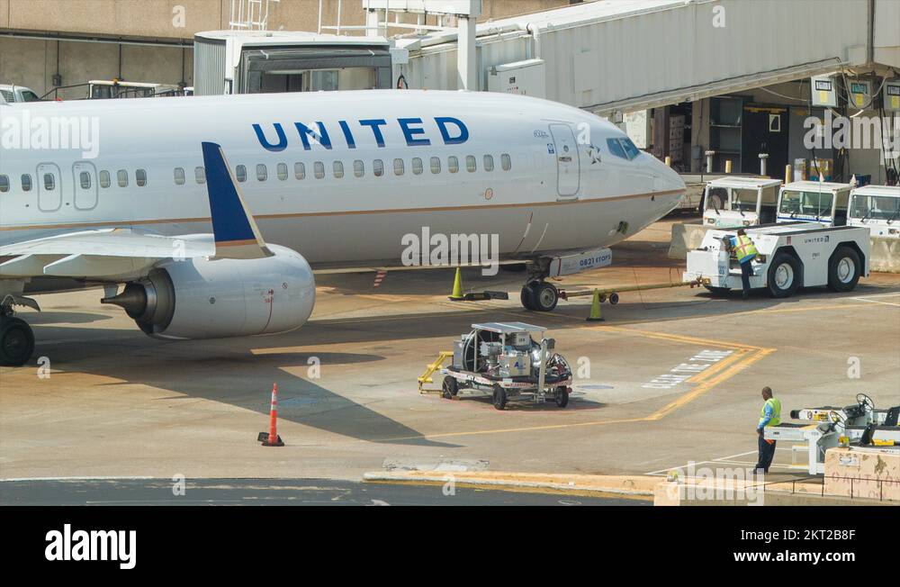 Boeing 737 jet airplane Stock Videos & Footage - HD and 4K Video Clips ...