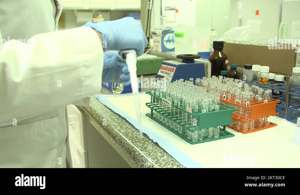 Public health lab Stock Videos & Footage - HD and 4K Video Clips - Alamy