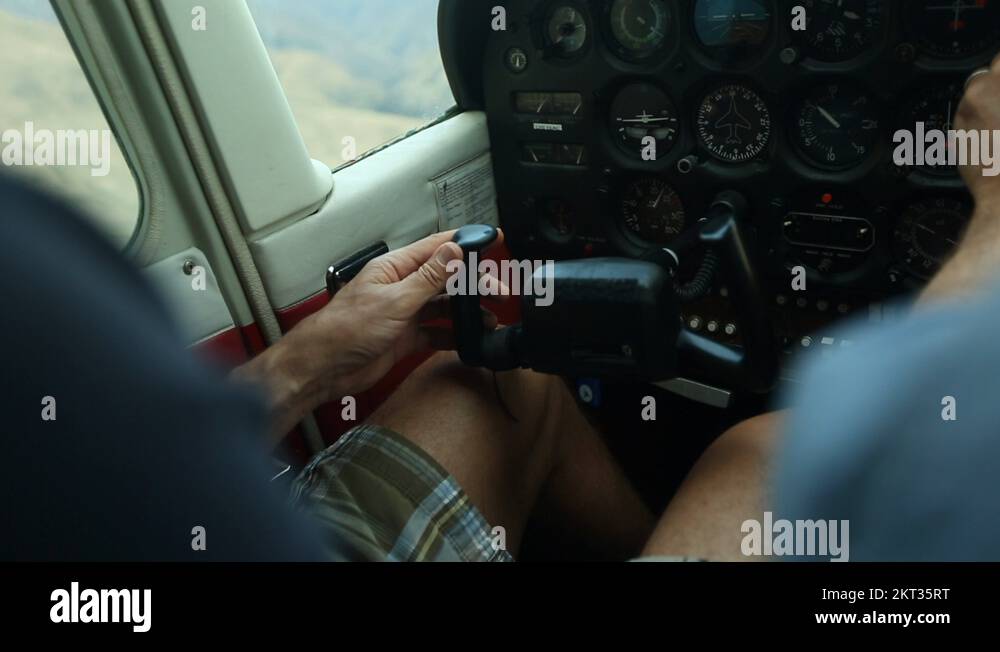 Pilot plane flying Stock Videos & Footage - HD and 4K Video Clips - Alamy