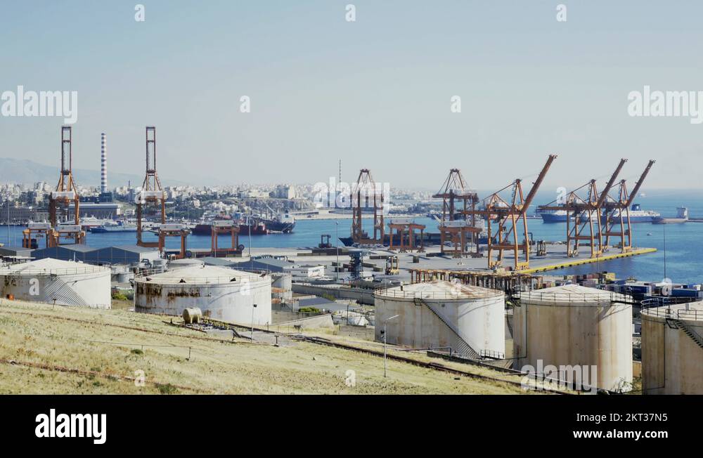 Perama shipyard Stock Videos & Footage - HD and 4K Video Clips - Alamy