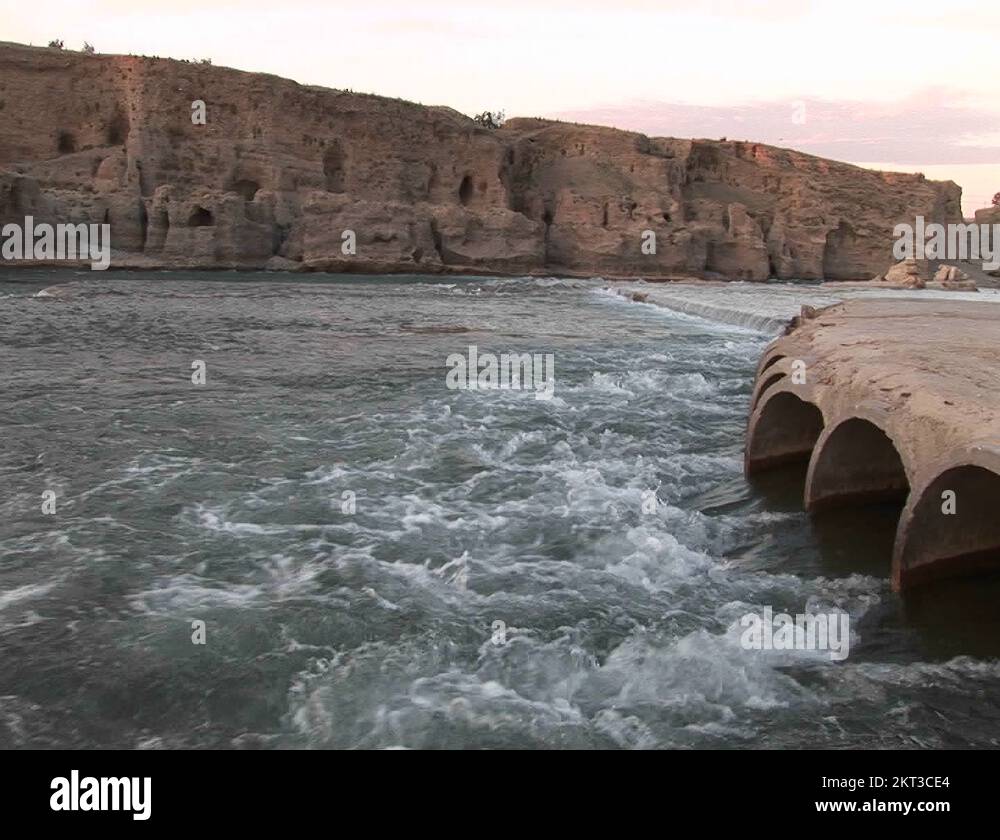 Iranian arch Stock Videos & Footage - HD and 4K Video Clips - Alamy