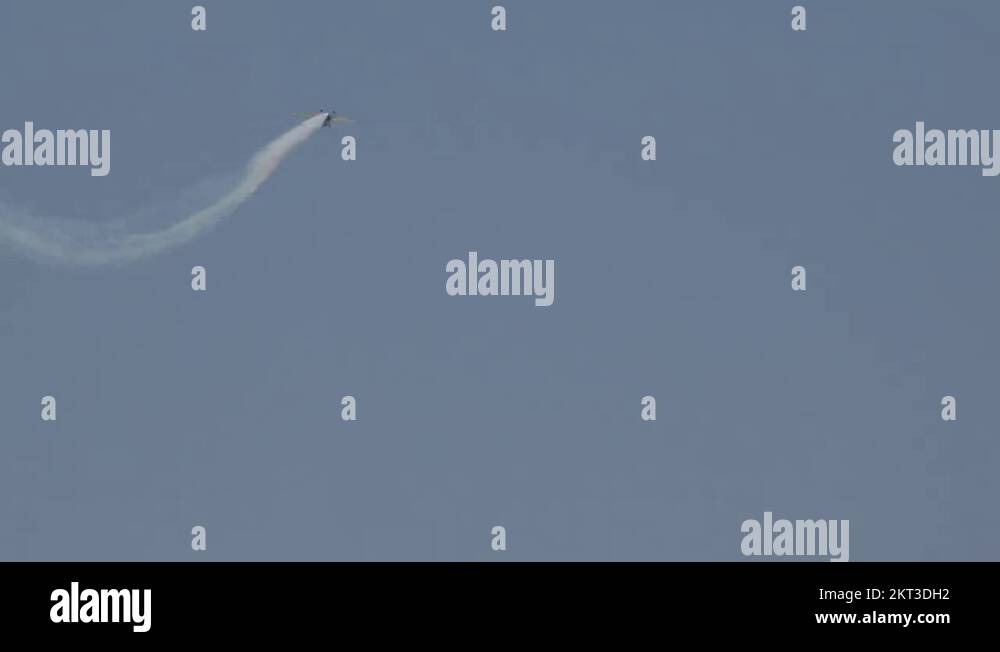 4K Airshow Aerobatic Sport Plane Aircraft Acrobatics Parade Glider ...