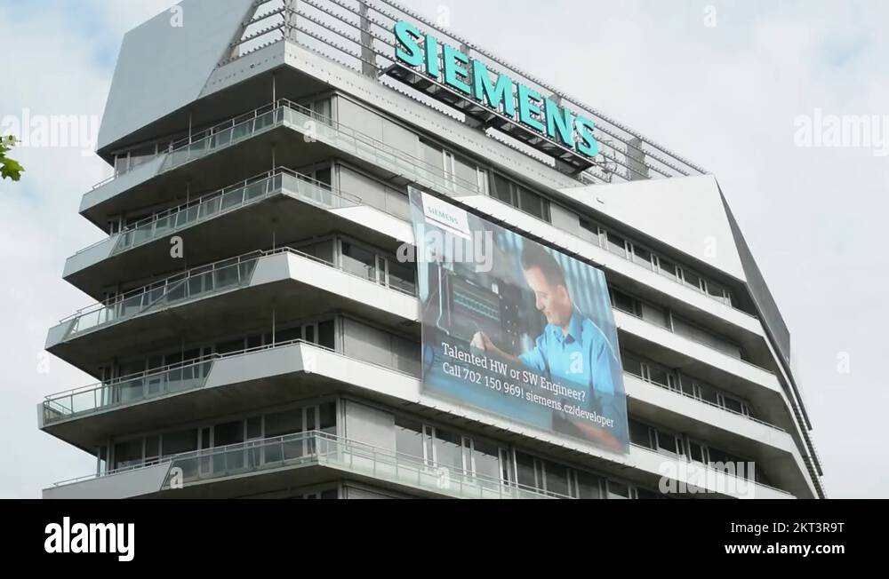 Siemens board Stock Videos & Footage - HD and 4K Video Clips - Alamy