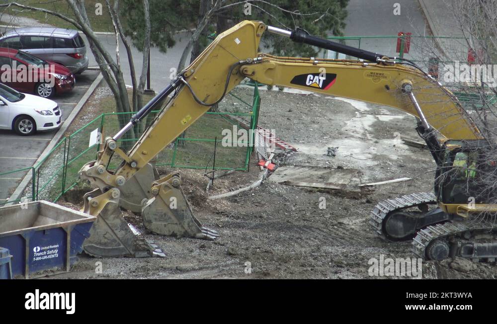 Cable operated excavator Stock Videos & Footage - HD and 4K Video Clips ...