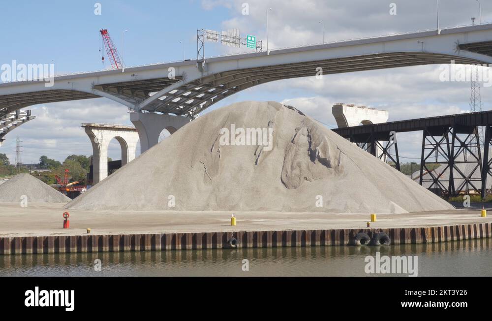 Giant pile Stock Videos & Footage - HD and 4K Video Clips - Alamy